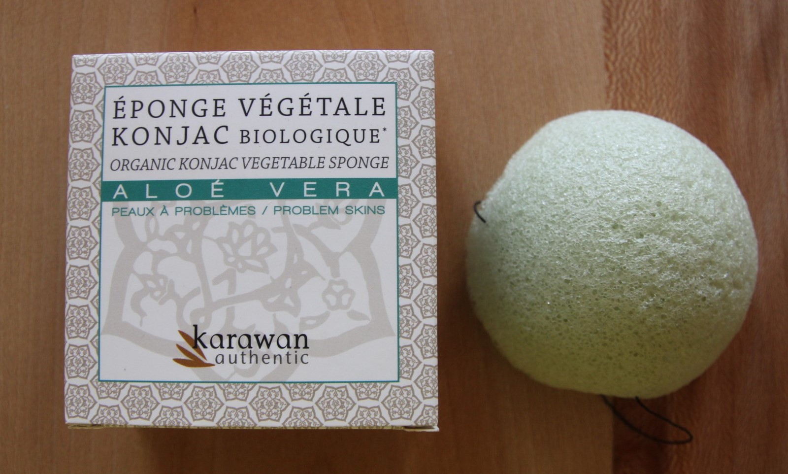 EPONGE VÉGÉTALE EN KONJAC BIO - ALOE VERA